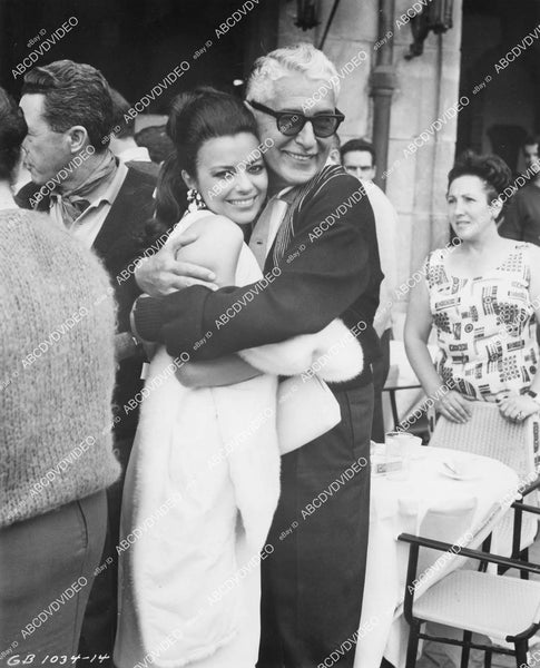crp-05793 1967 Giovanna Ralli w director Russell Rouse on set film The ...