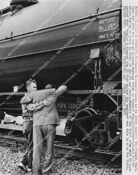 crp-05967 1958 traffic accident Donald Tallman weeps son ran over by t ...