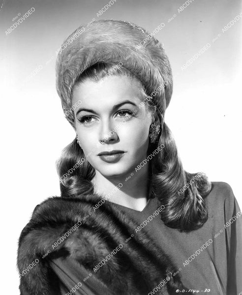 crp-06588 1947 fashionable Nancy Saunders portrait film When a Girl's ...